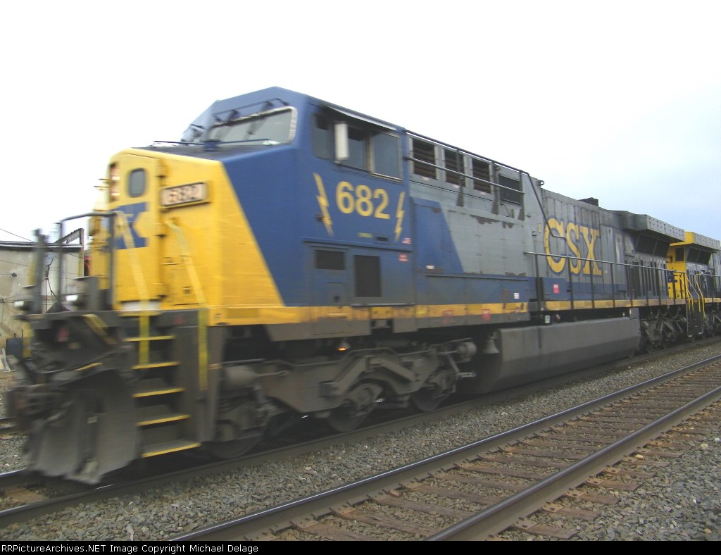 CSX 682
